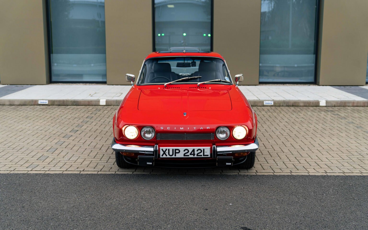 The Unusual Reliant Scimitar GTE