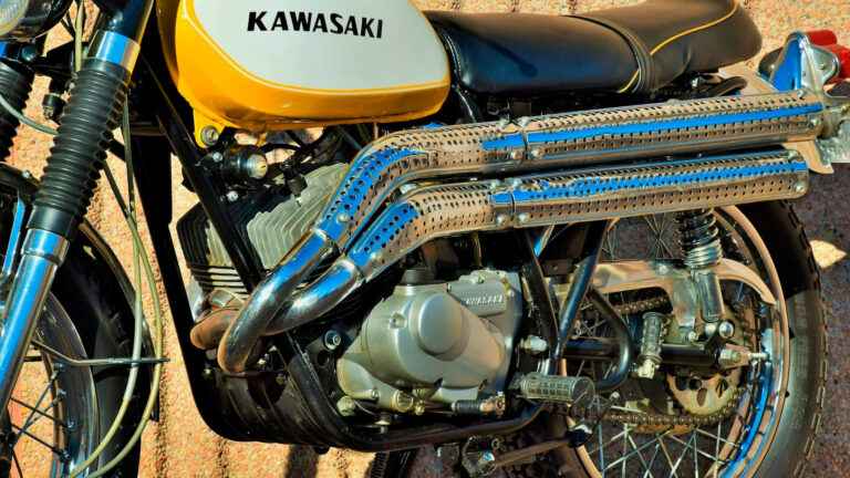 The Kawasaki A7 Avenger – A Scrambler With Dual Rotary Valves