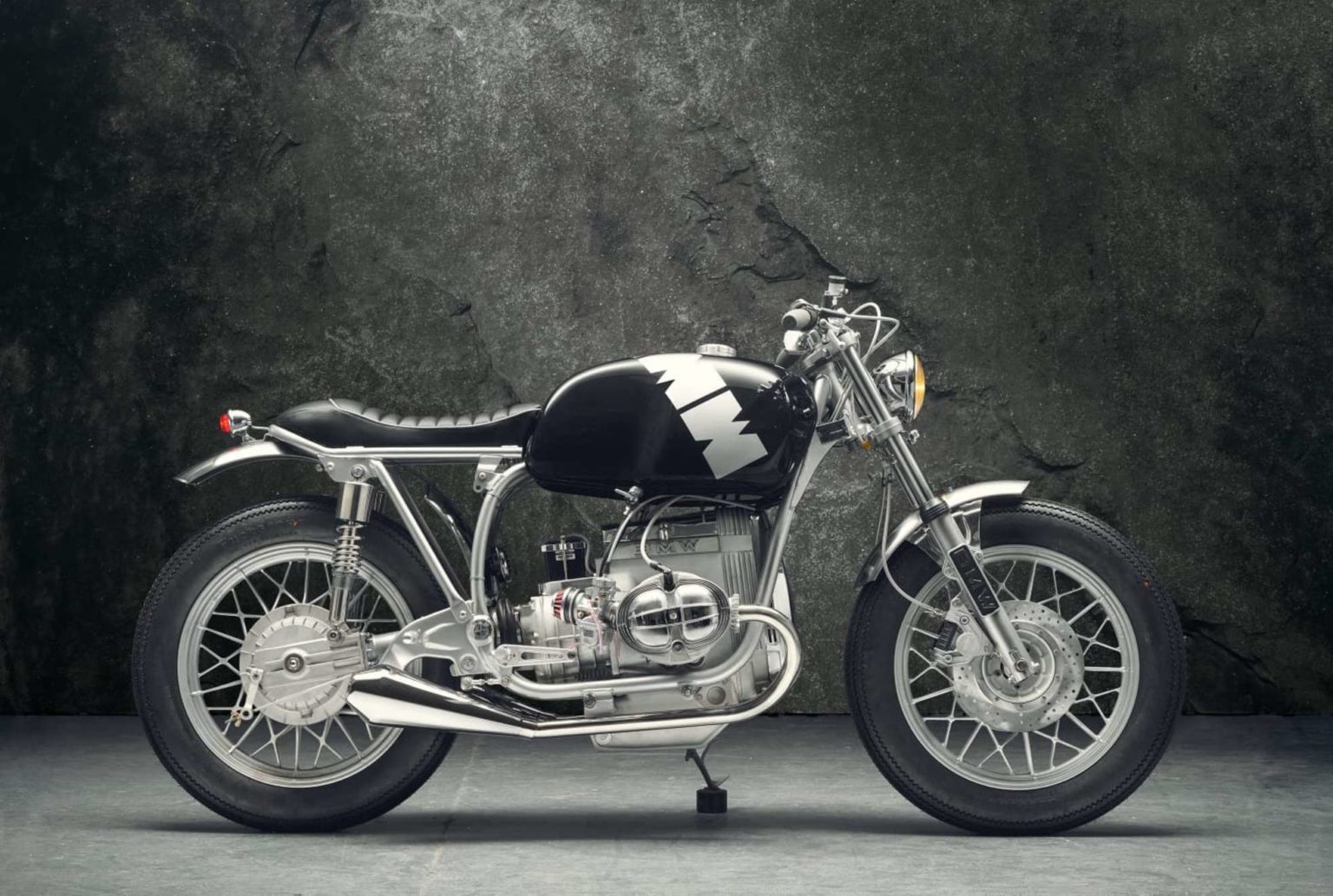 A BMW R65 Custom By Curiosity Moto