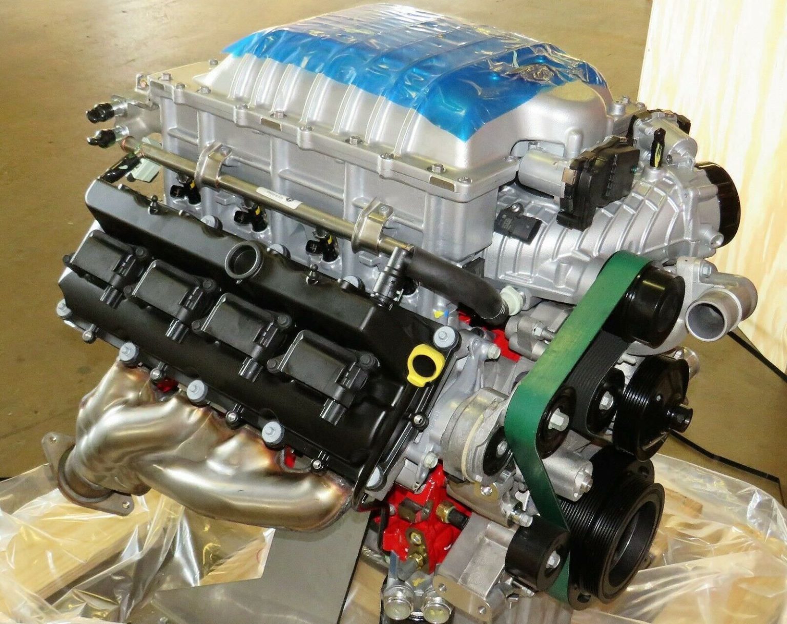There's An 840 BHP Dodge Hellcrate Redeye Crate Engine For Sale On eBay