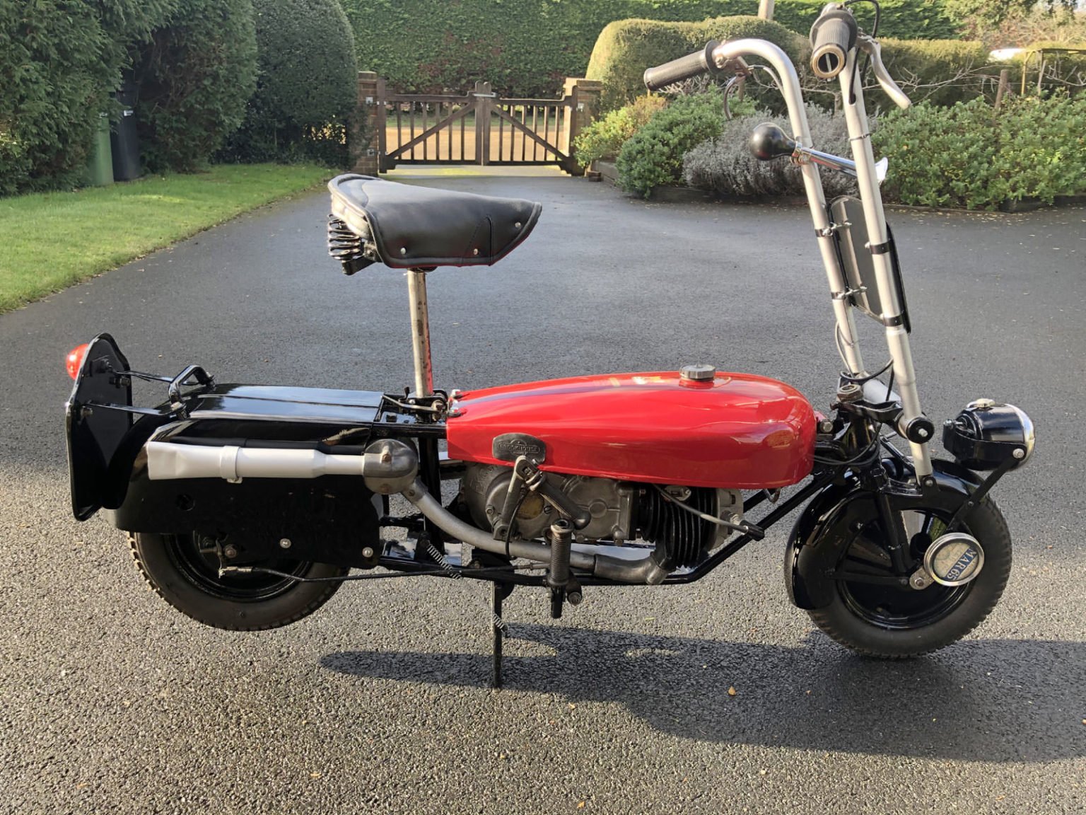 The Brockhouse Corgi: A Folding Motorcycle Based On A Design For WWII ...