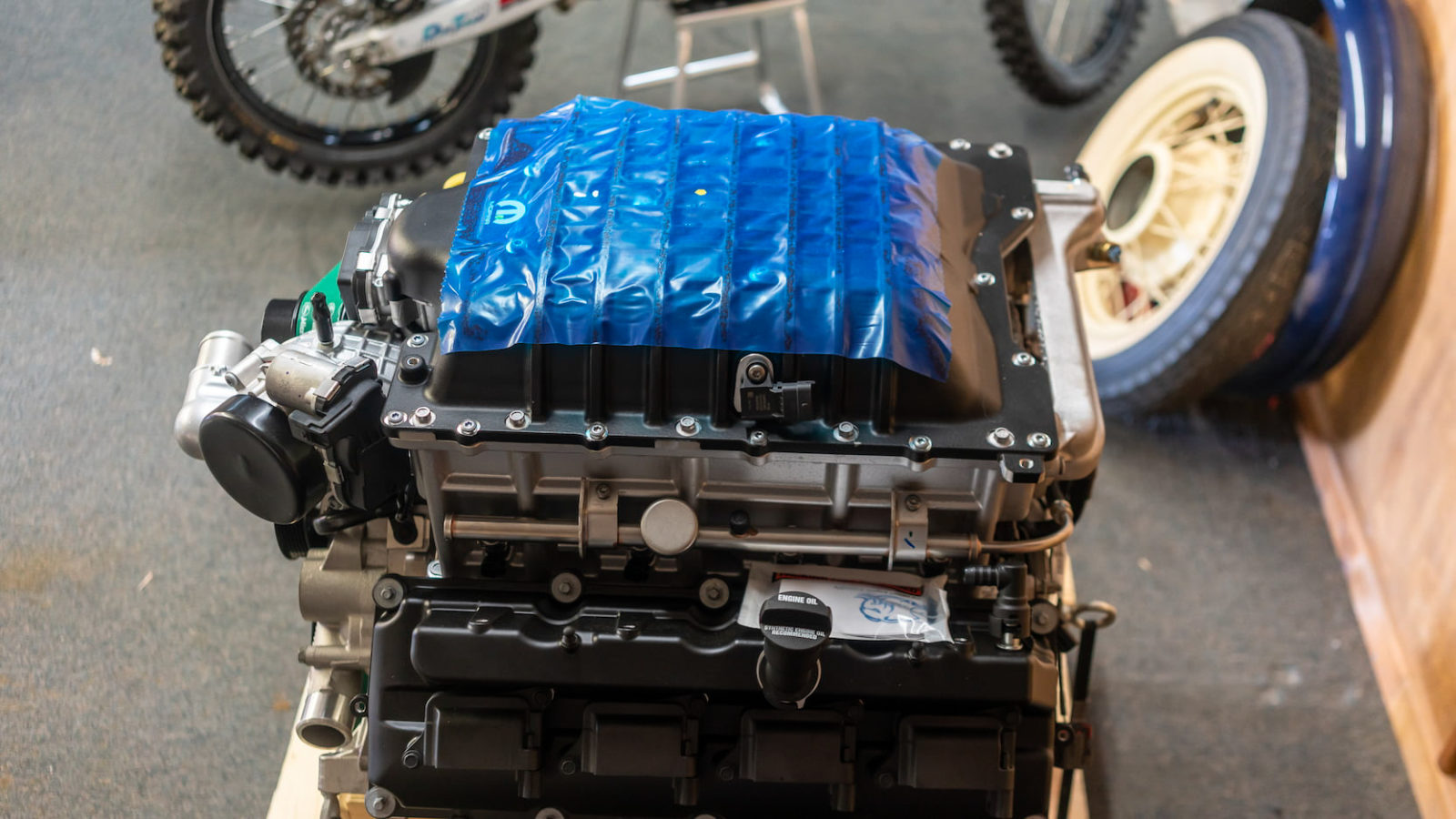 There's A 1,000 BHP Dodge Hellephant Crate Engine For Sale