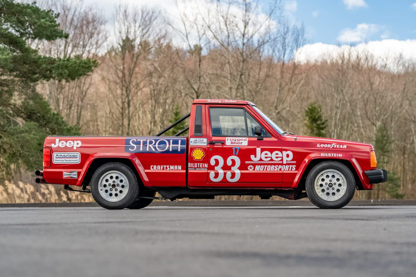 For Sale: A Championship Winning 1988 Jeep Comanche Race Truck
