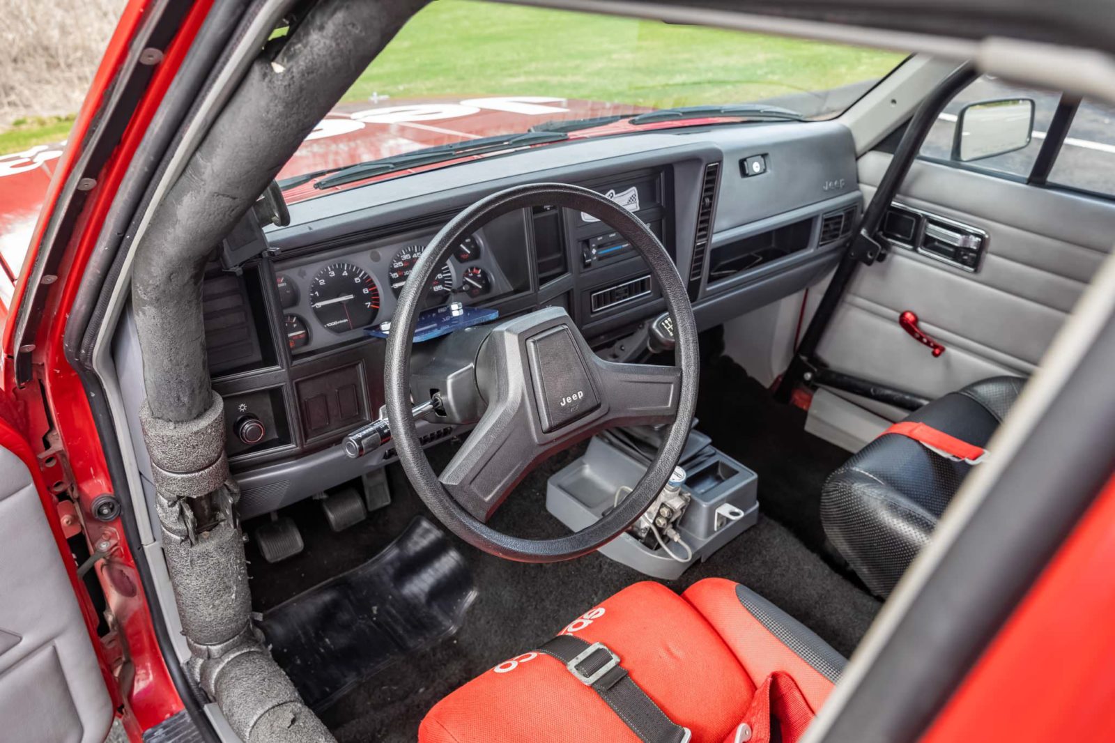 For Sale: A Championship Winning 1988 Jeep Comanche Race Truck