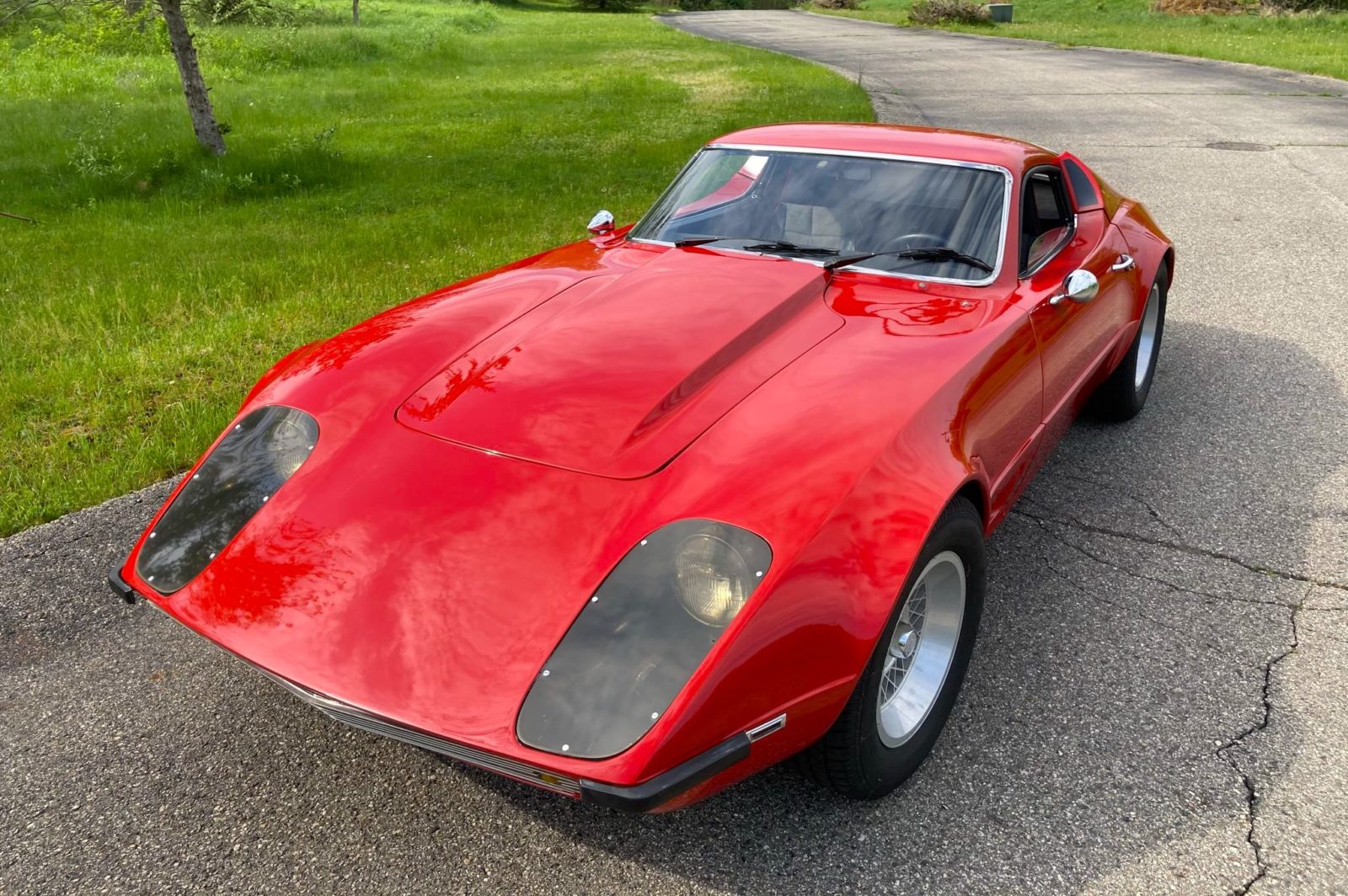 The Fiberfab Jamaican II V8 - BestMotoSport