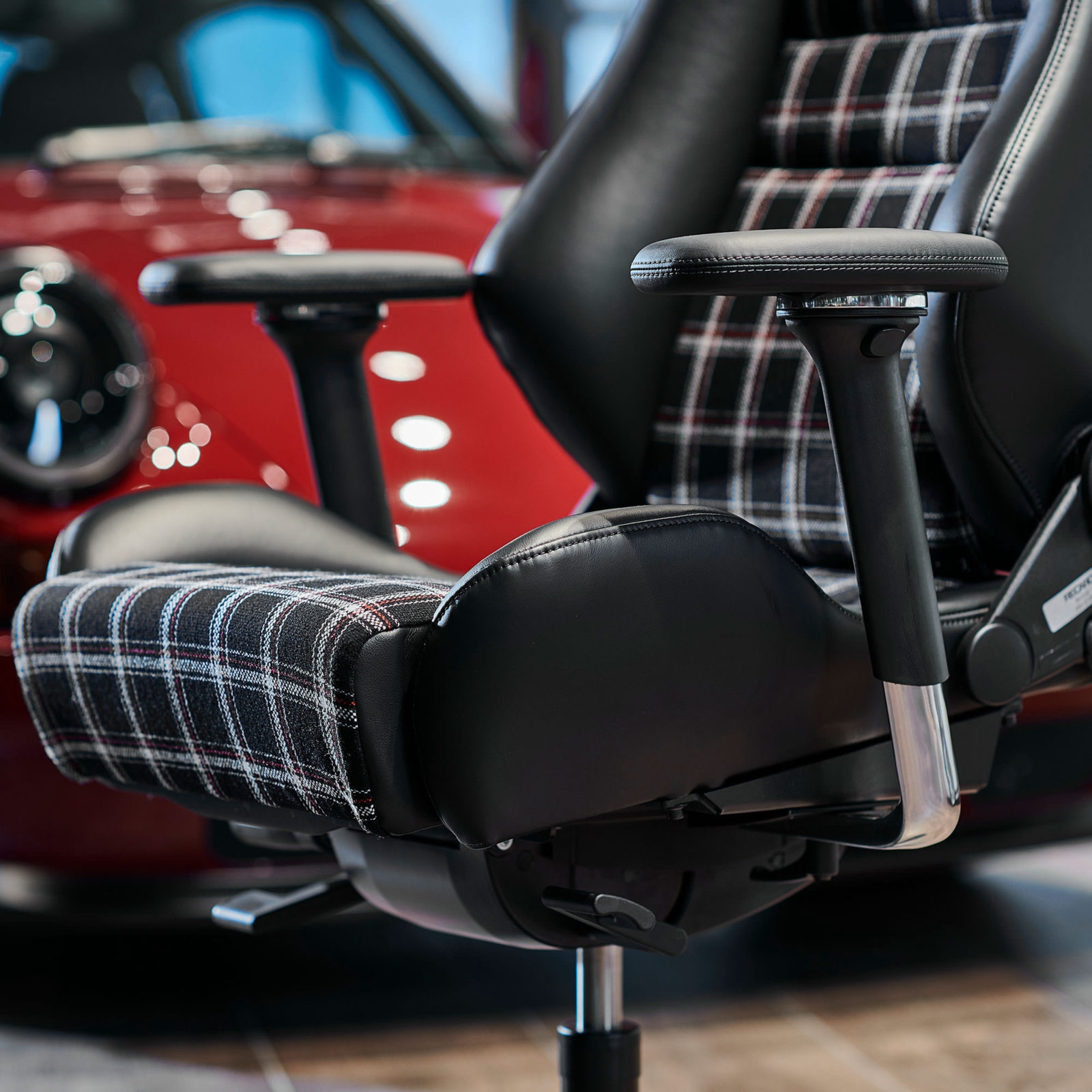 The Recaro Classic LX Star: An Office Chair For Petrolheads
