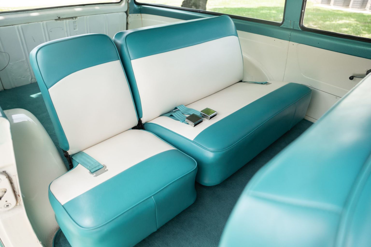 An Upgraded 1959 International Harvester Travelall 4x4