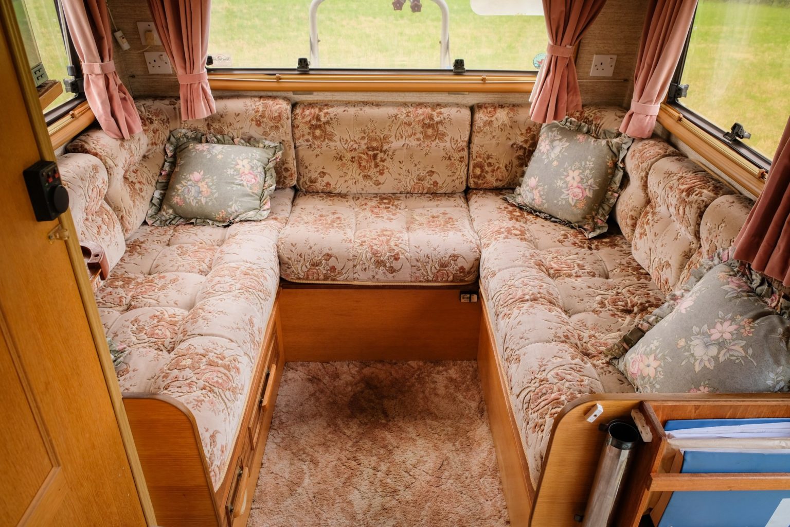 For Sale: A Super Retro 1988 Mercedes-Benz T1 Auto Trail Camper