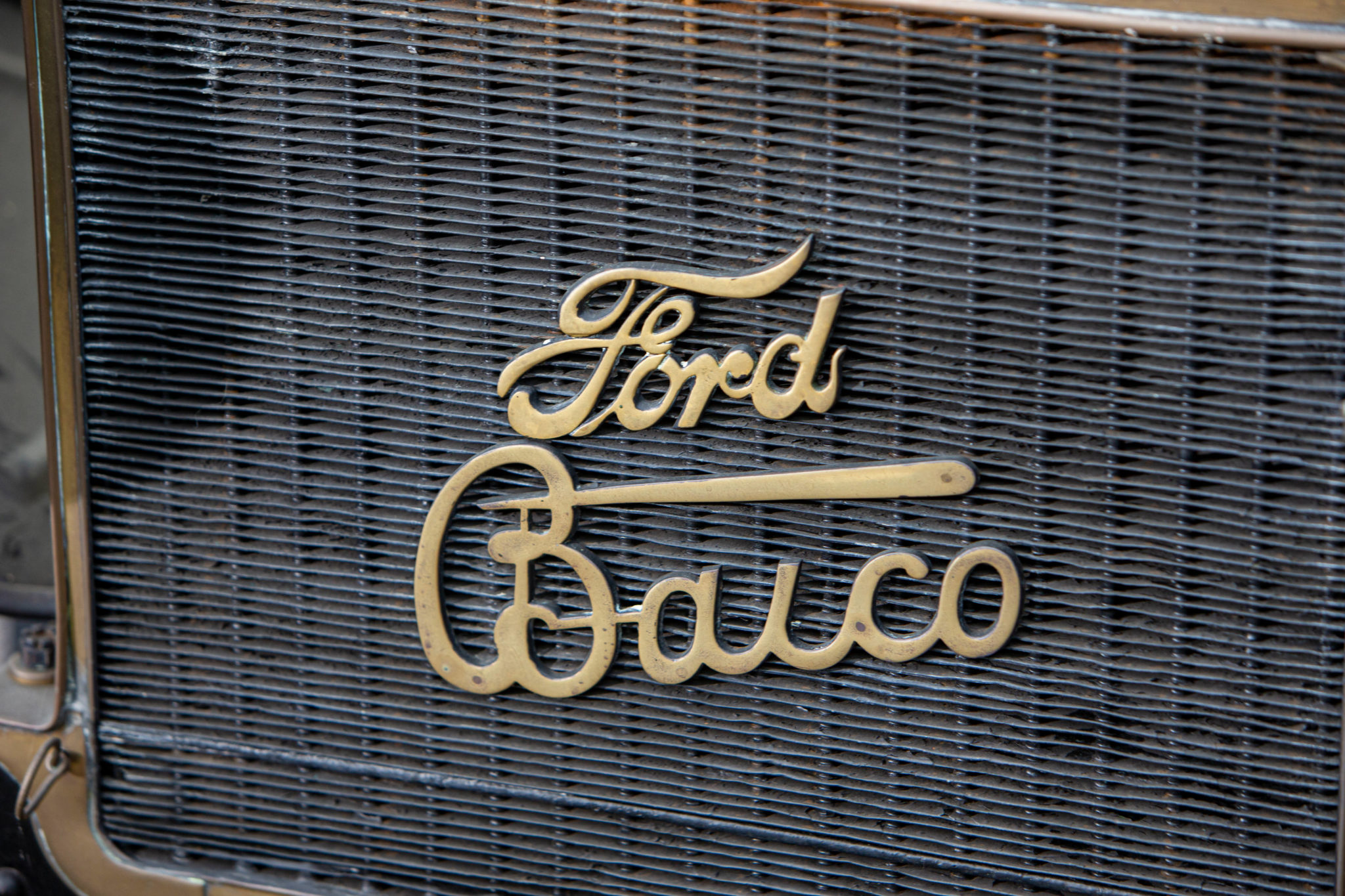 A 1914 Ford Model T Motor Caravan – The Oldest Surviving Motorhome In ...