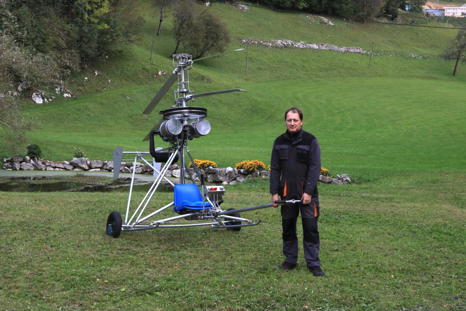 This Is The Mirocopter SCH-2A – The Cheapest Production Helicopter On Earth