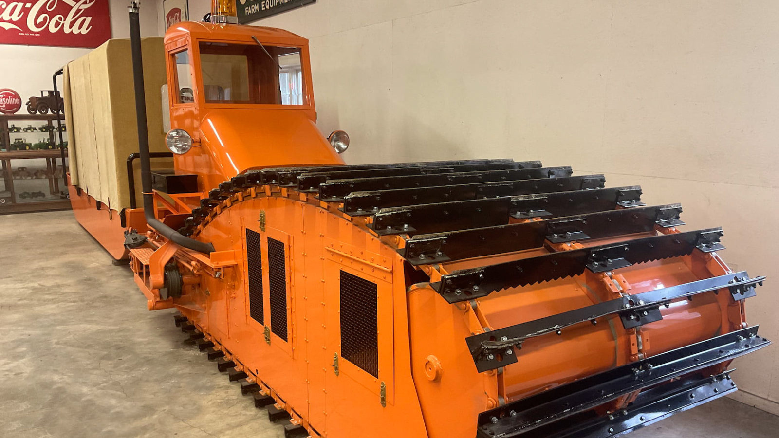 The Weirdest Snow Mobile In The World: The Monarch Sno-Motor