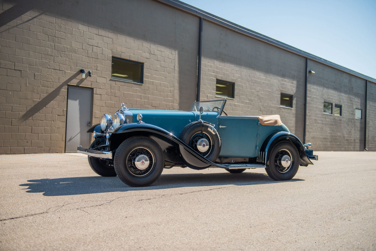 A Fabric-Bodied "Supercar" From 1932: The Stutz DV-32 Super Bearcat