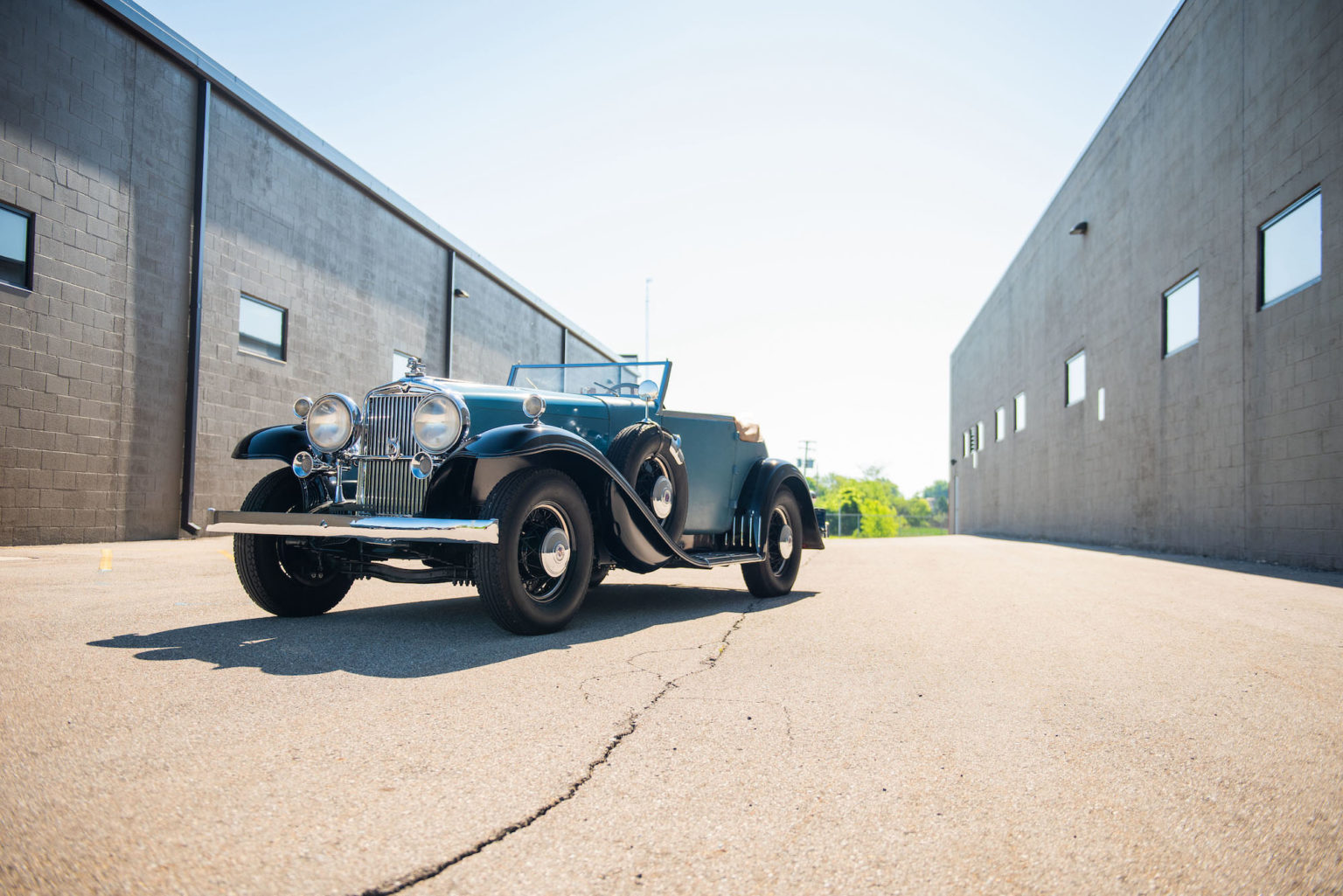 A Fabric-Bodied "Supercar" From 1932: The Stutz DV-32 Super Bearcat