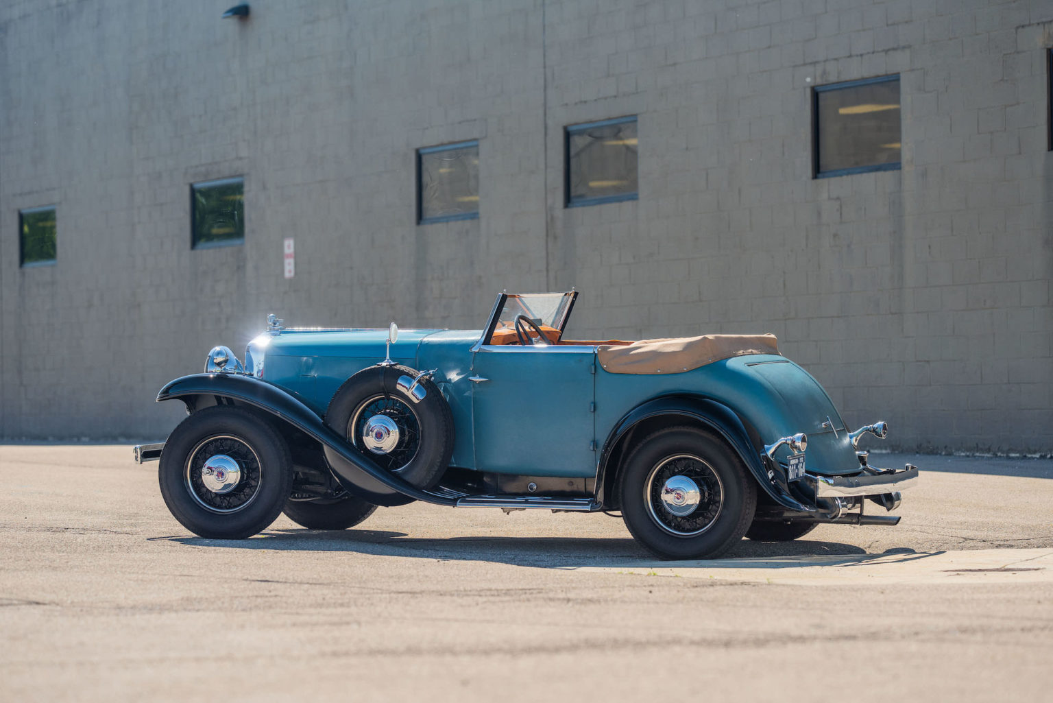 A Fabric-Bodied "Supercar" From 1932: The Stutz DV-32 Super Bearcat