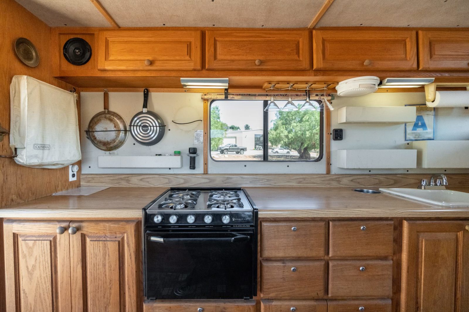 MY FEEDLY: AM General M35A2 6×6 Overland Camper Rig “Deuce And A Half”