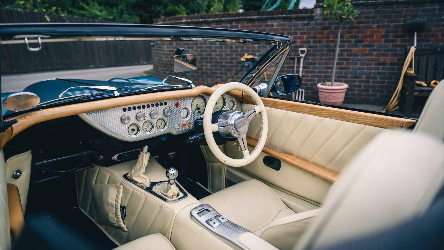 For Sale: A Morgan Aero 8 – An Unusual British Supercar