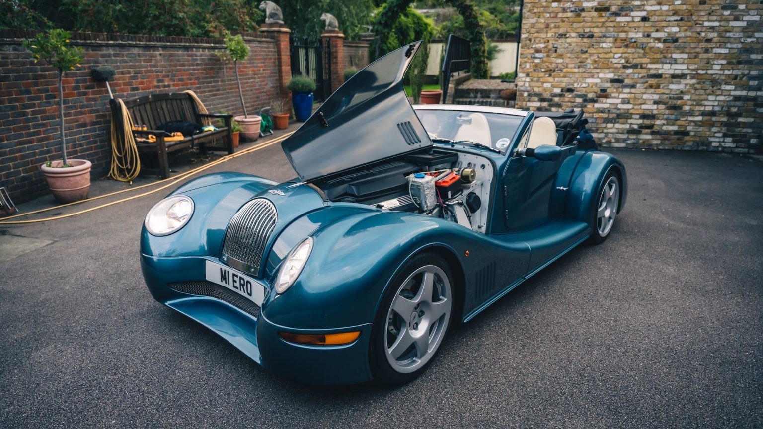 For Sale: A Morgan Aero 8 – An Unusual British Supercar