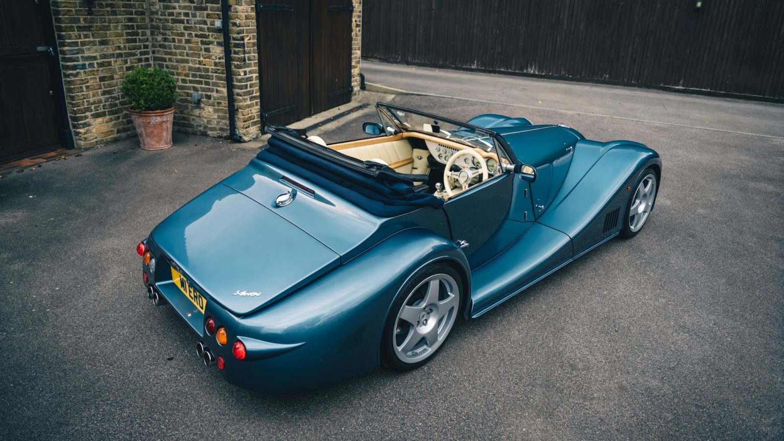 For Sale: A Morgan Aero 8 – An Unusual British Supercar