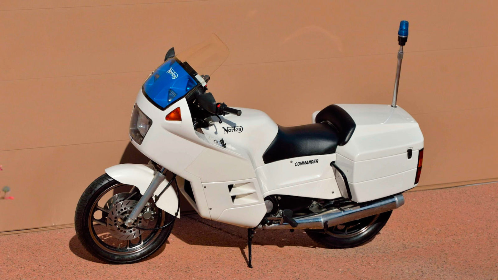 A Rare 1989 Norton Commander – A Wankel Rotary-Powered Motorcycle
