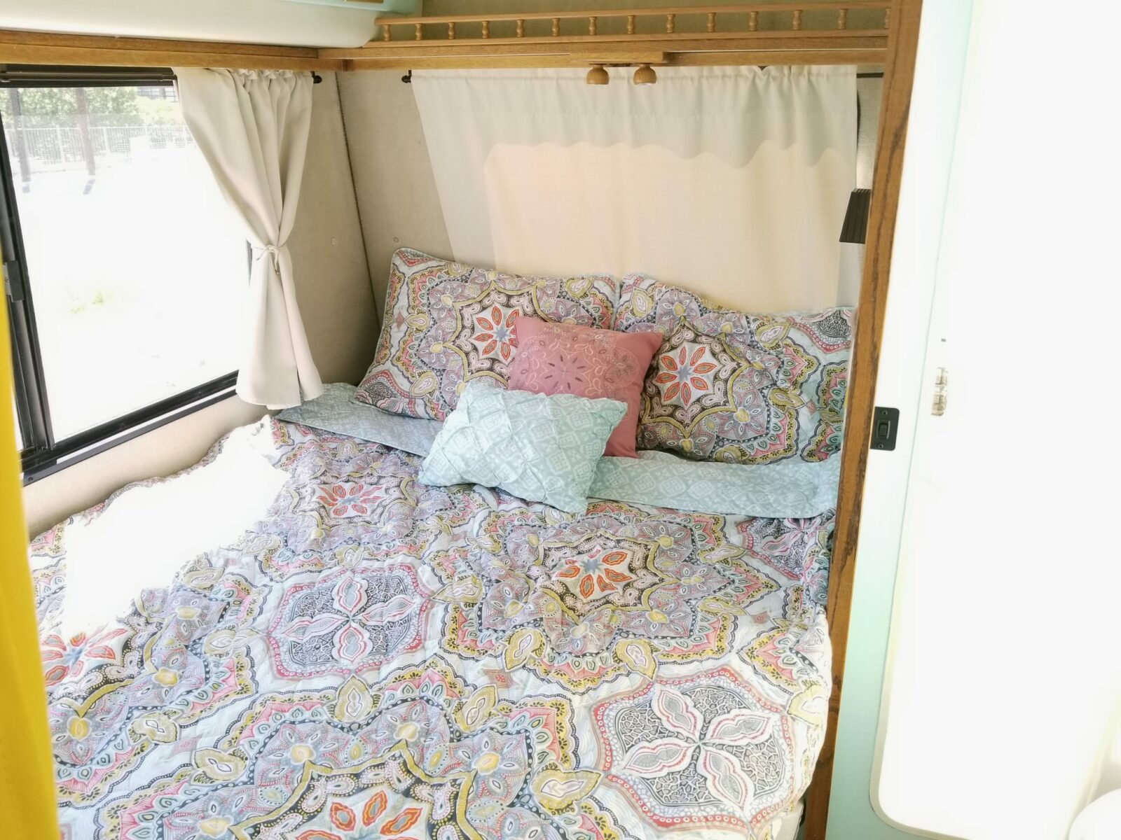 A Gardner-Pacific Aero Cruiser Motorhome - BestMotoSport