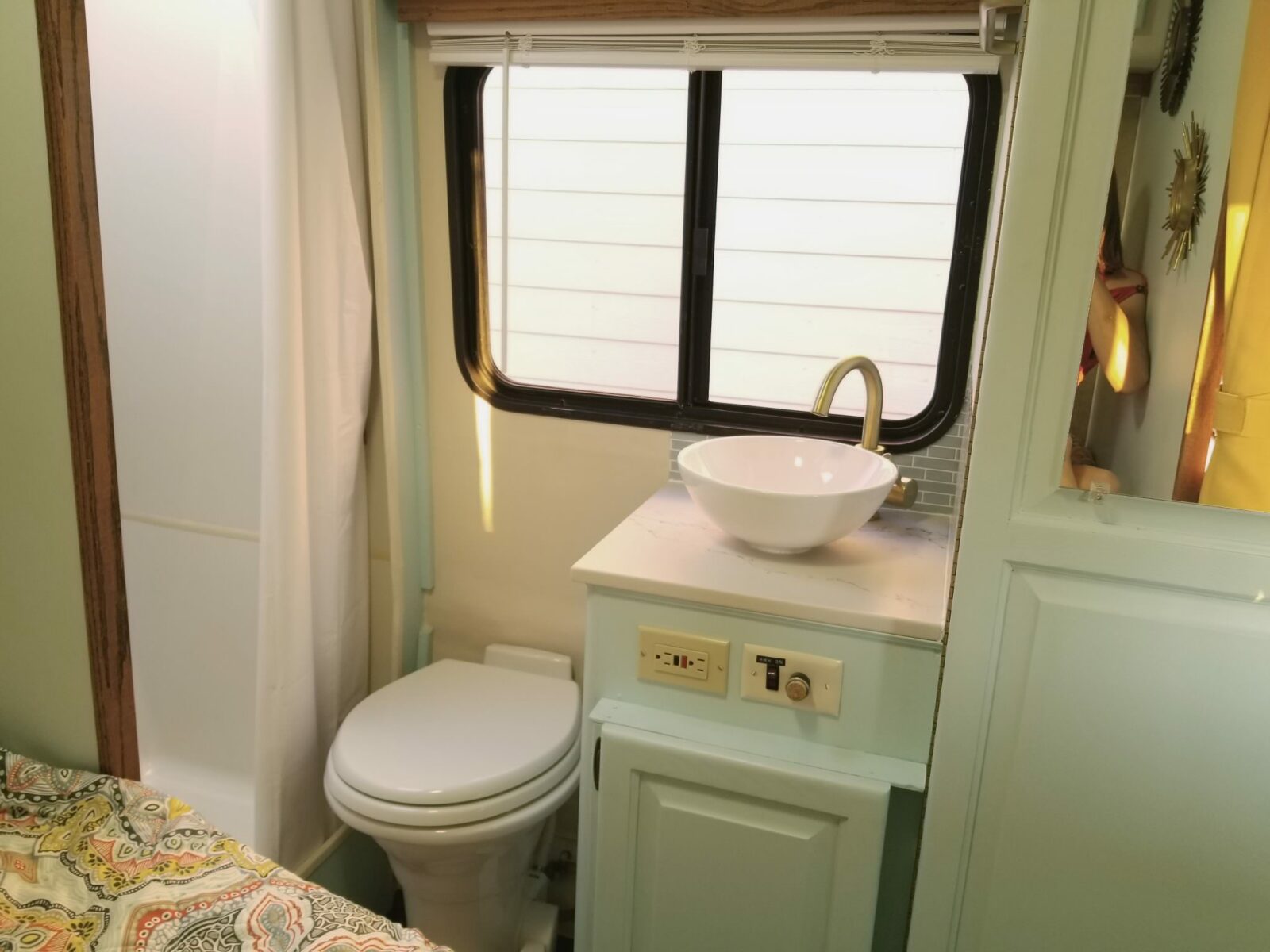 A Gardner-Pacific Aero Cruiser Motorhome - BestMotoSport