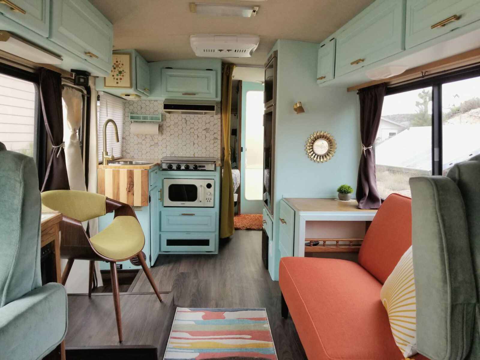 Retro Home-On-Wheels: A Gardner-Pacific Aero Cruiser Motorhome