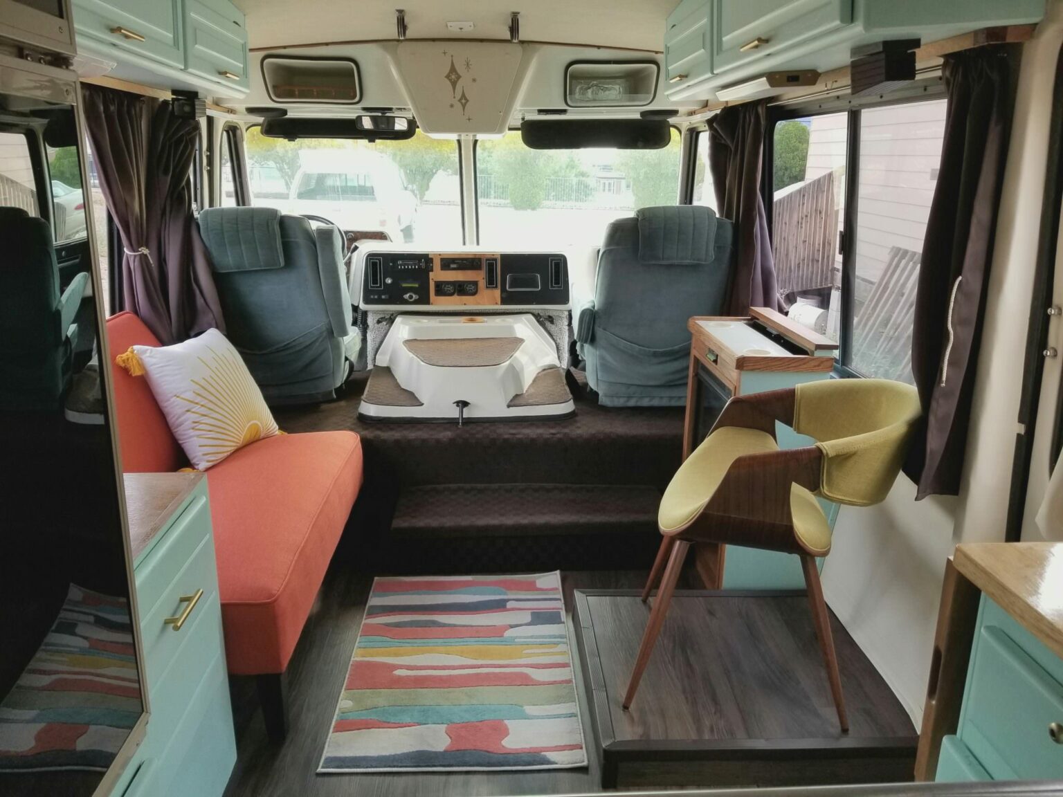 Retro Home-On-Wheels: A Gardner-Pacific Aero Cruiser Motorhome
