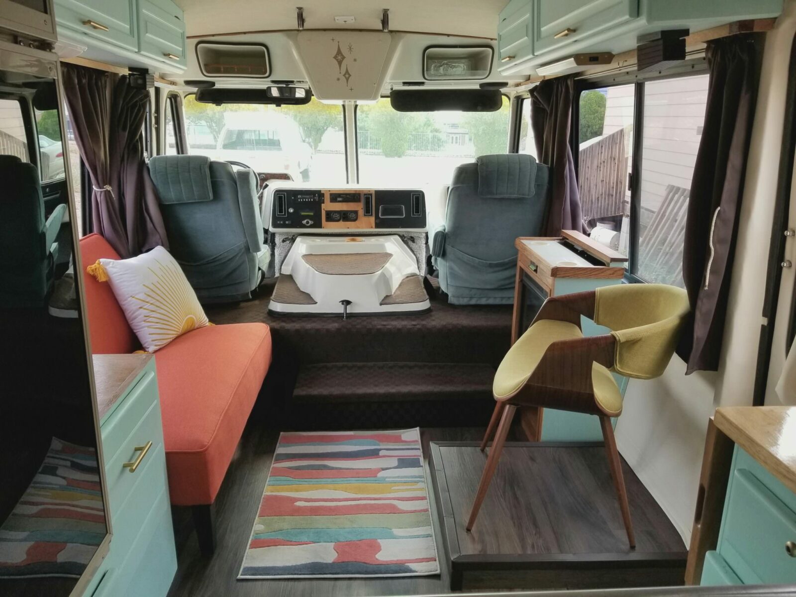 A Gardner-Pacific Aero Cruiser Motorhome - BestMotoSport
