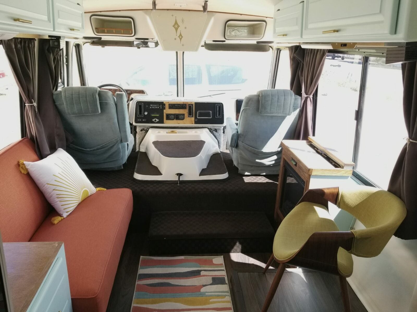 A Gardner-Pacific Aero Cruiser Motorhome - BestMotoSport