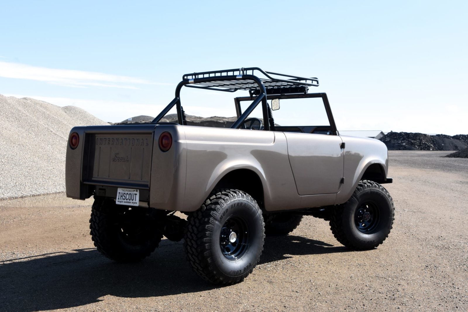 Adventure Machine: A 327 V8 Swapped International Harvester Scout 80