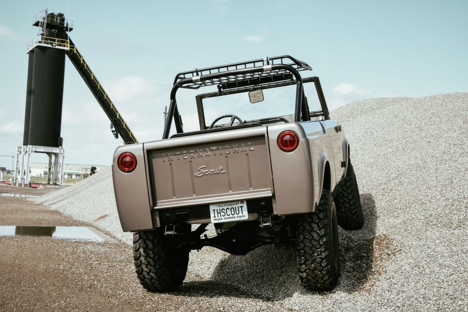 Adventure Machine: A 327 V8 Swapped International Harvester Scout 80
