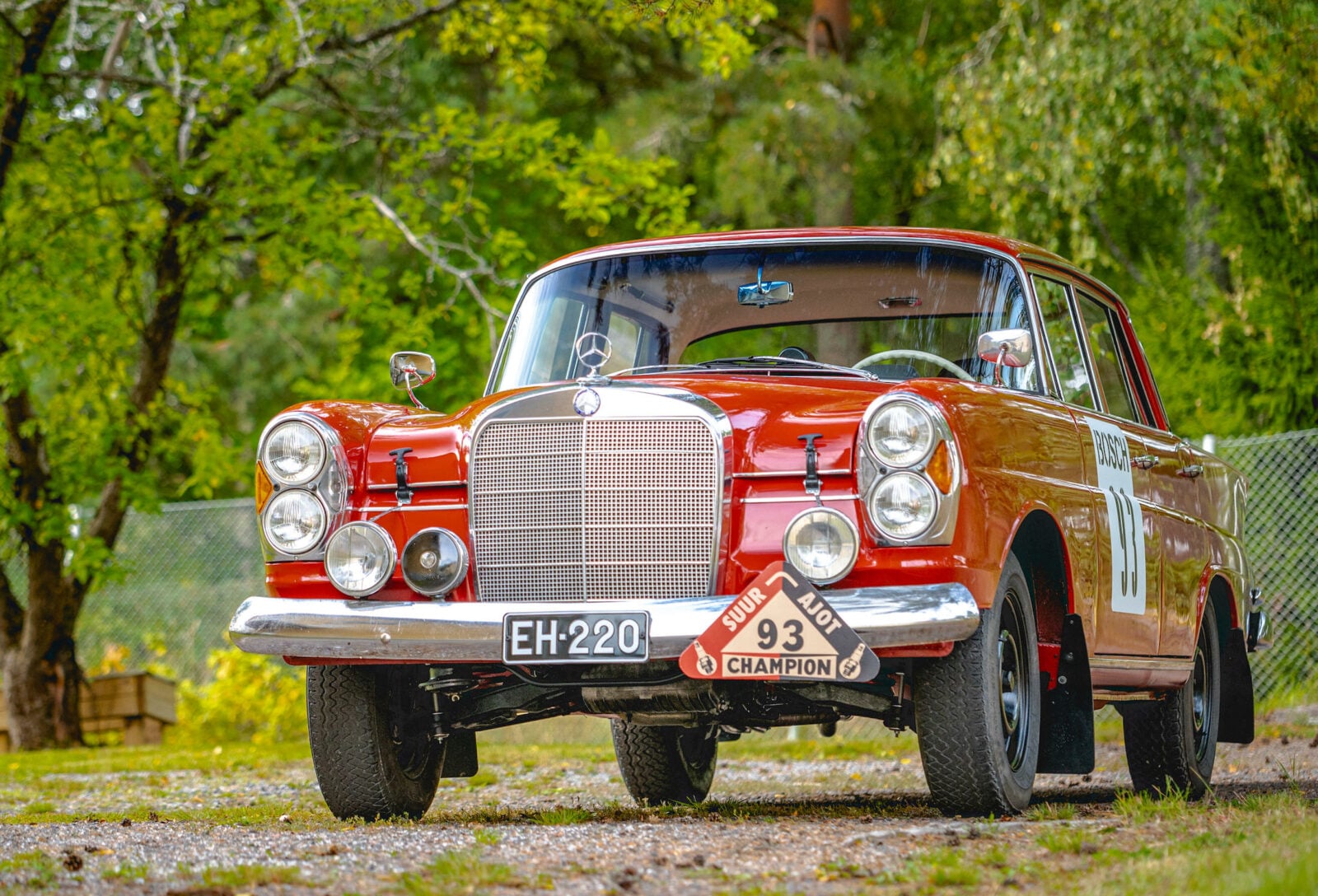 Rally Legend: This Mercedes-Benz 220 SE Won The 1961 Rally Of The 1000 ...