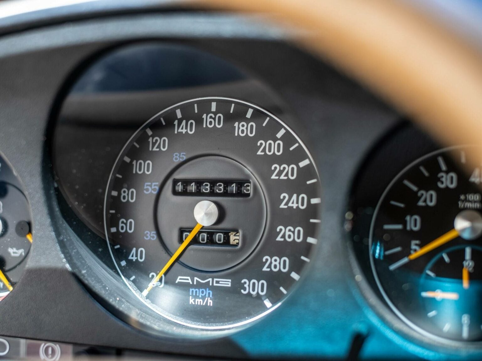 The Mighty Mercedes-Benz 500 SL AMG 5.0