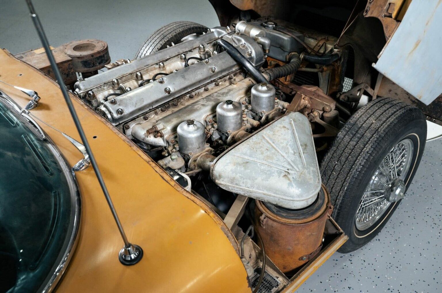 "The Most Beautiful Car Ever Made" – A Jaguar E-Type Project Car