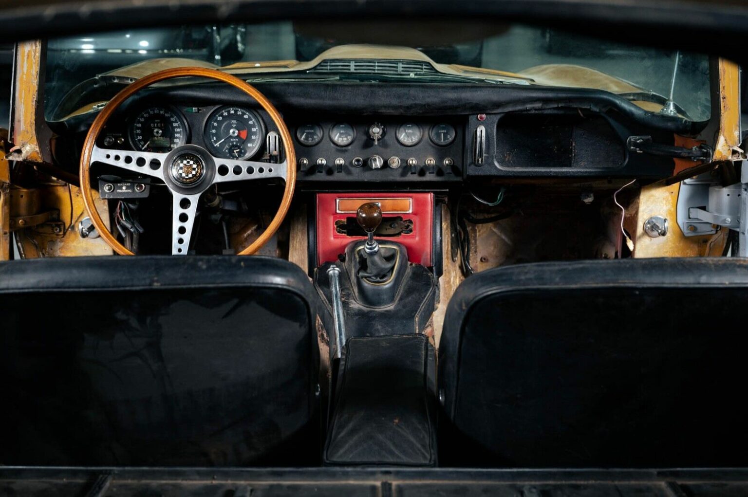 "The Most Beautiful Car Ever Made" – A Jaguar E-Type Project Car