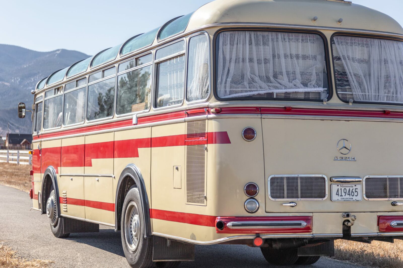 Retro Motorhome: A Converted 1961 Mercedes-Benz O321H