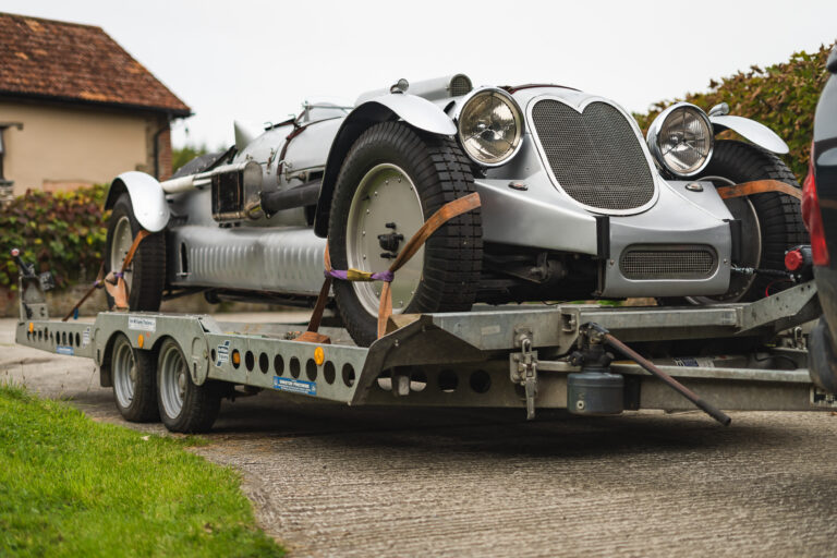 The 631 BHP Meteor 27 Litre V12 Special – Powered By A WWII Tank Engine