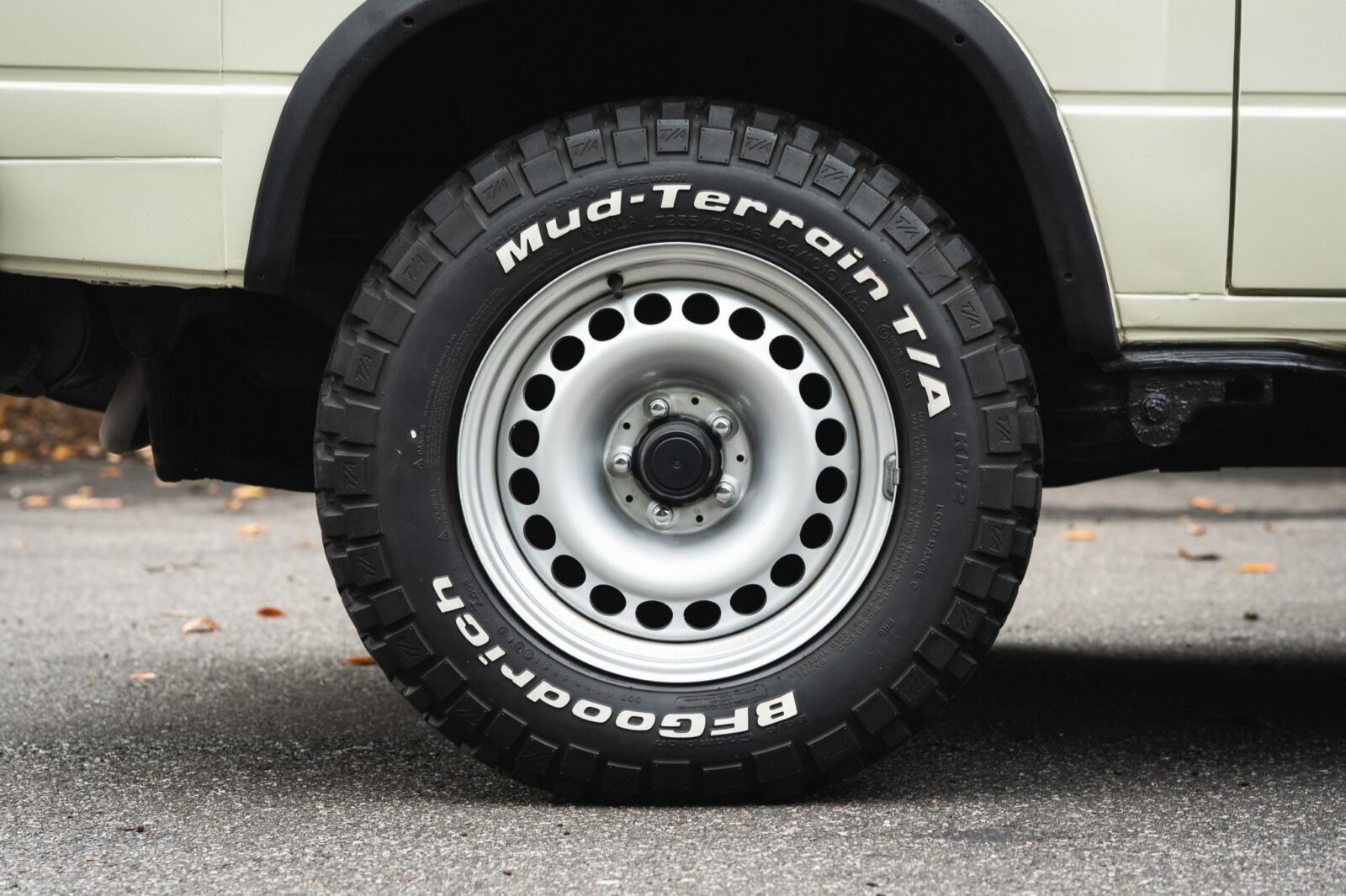 A Volkswagen Type 2 T3 Doka Transporter "Syncro 4x4"