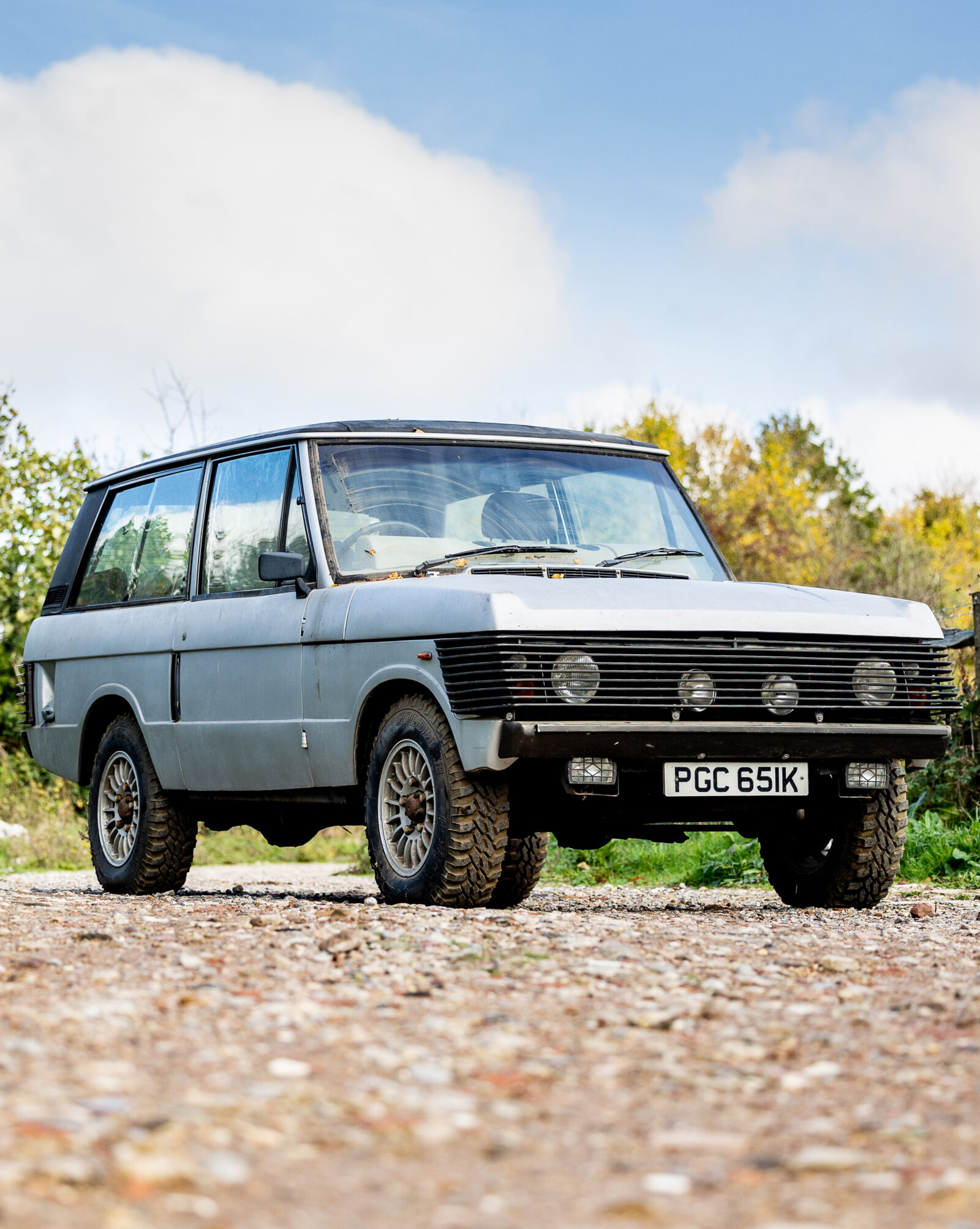 Barn Find: A Rare Wood & Pickett Range Rover From 1971