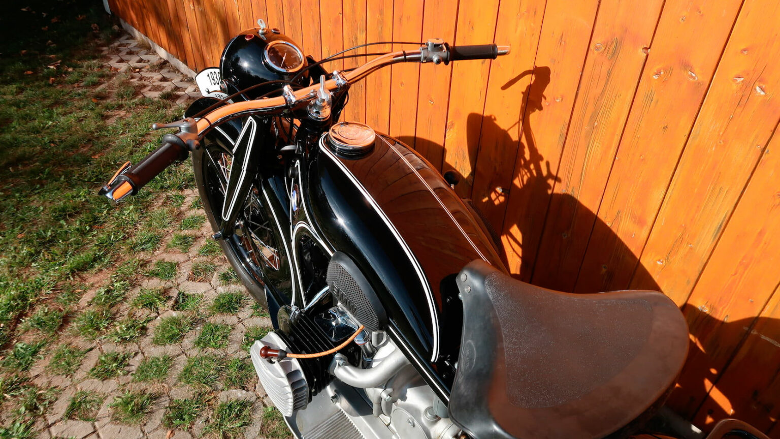 Motorcycle Design Icon: A Pre-WWII BMW R12