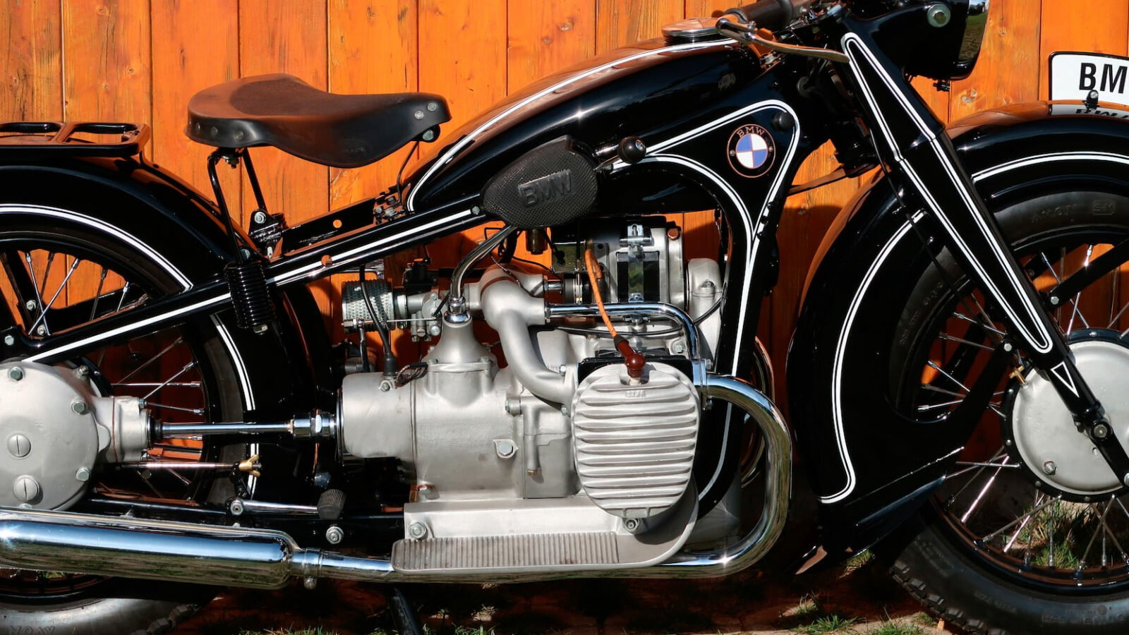 Motorcycle Design Icon: A Pre-WWII BMW R12