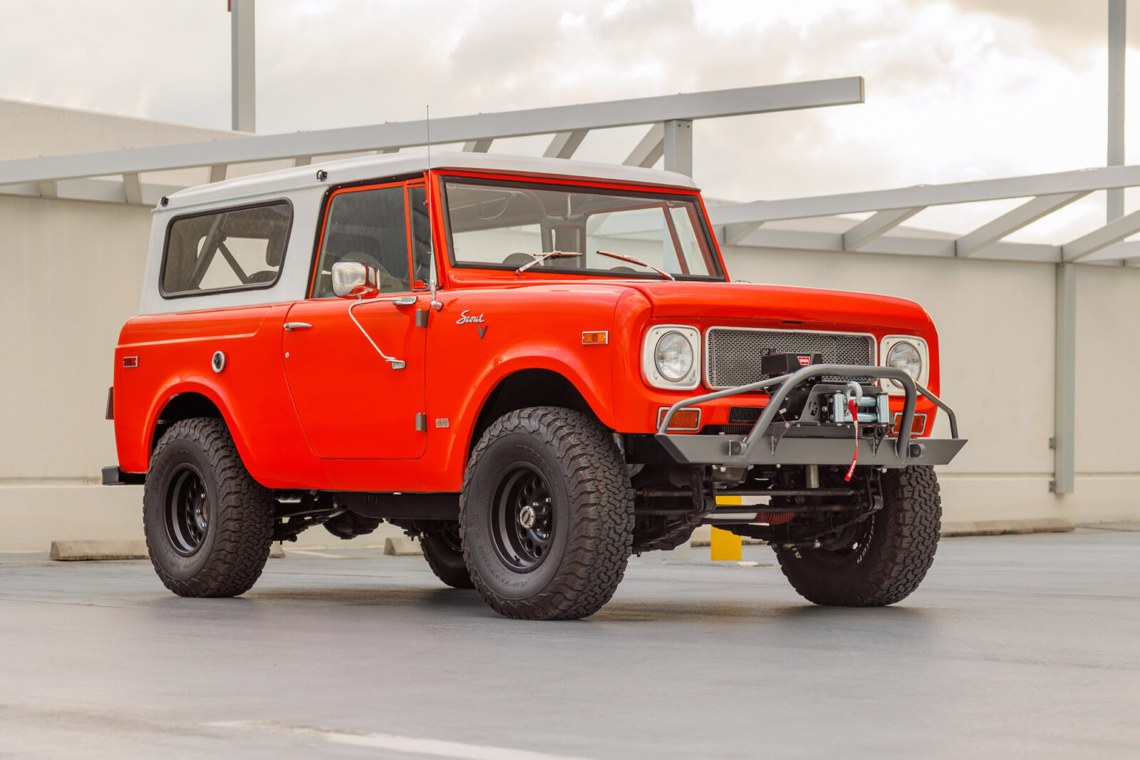 Restomod 304 V8: International Harvester Scout 800B