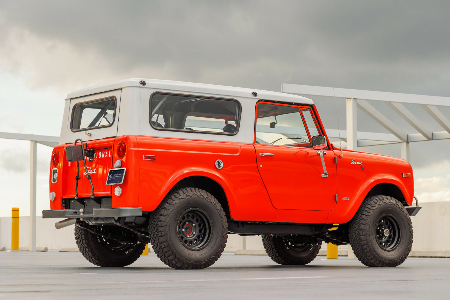 Restomod 304 V8: International Harvester Scout 800B