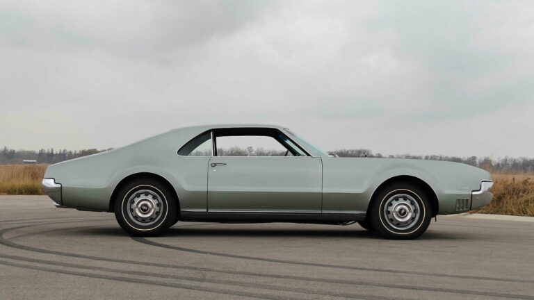 The Revolutionary 1966 Oldsmobile Toronado