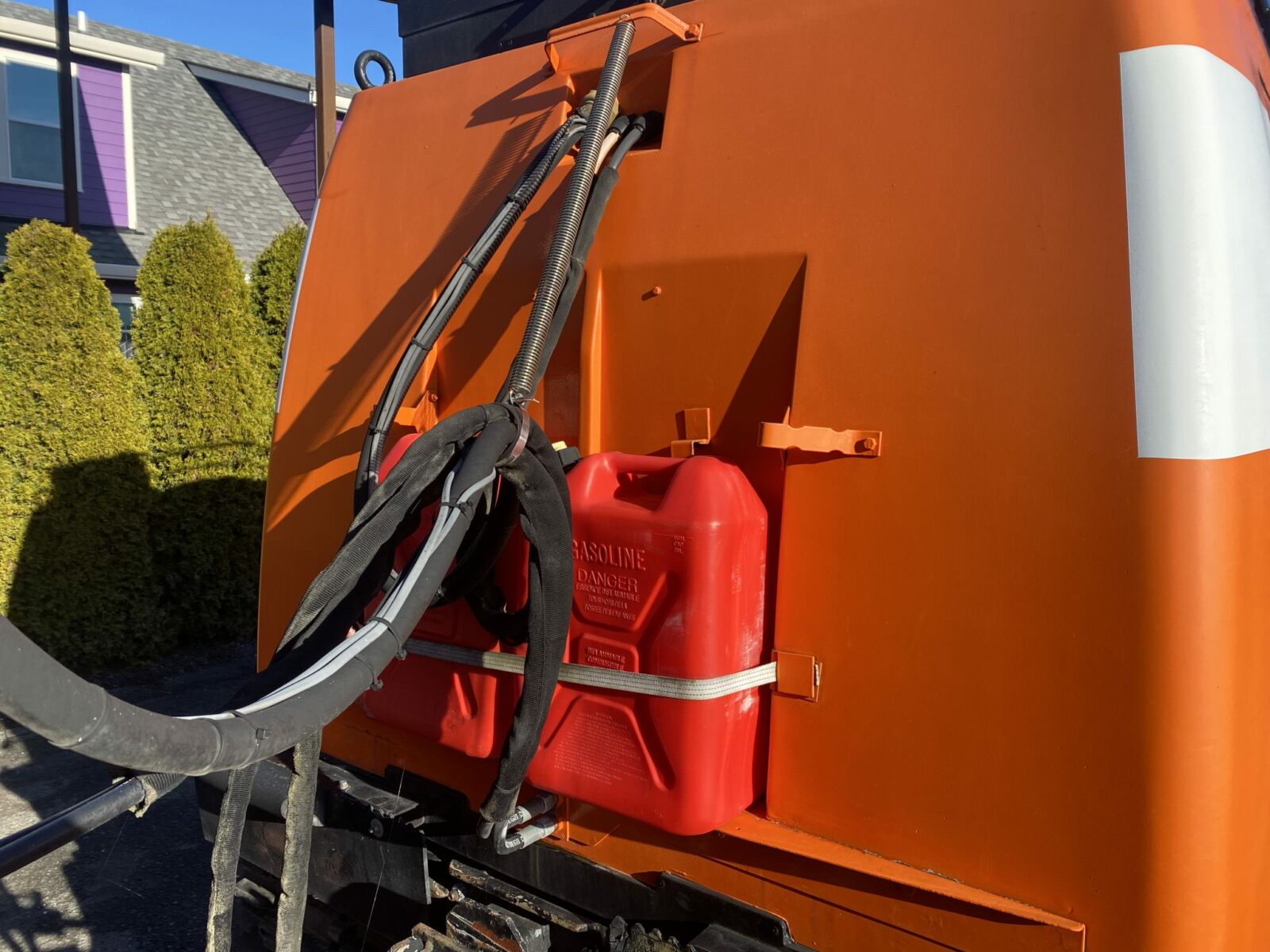 Hägglunds Bandvagn BV206: An Amphibious All-Terrain Legend