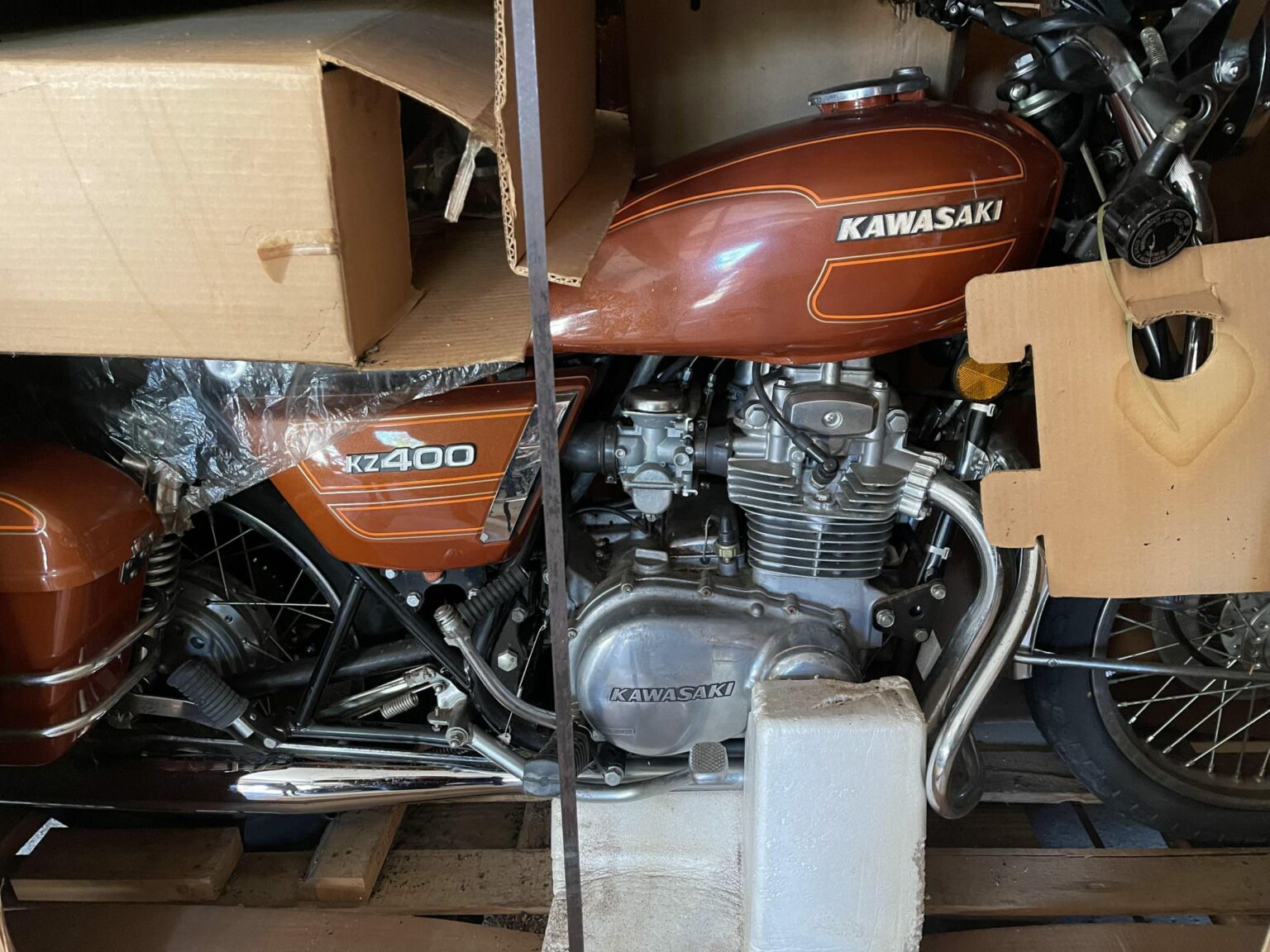 In The Factory Crate For 46 Years: A 1977 Kawasaki KZ400 Deluxe