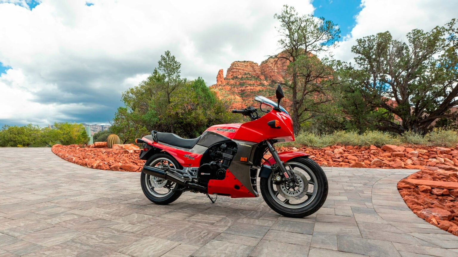 For Sale: Kawasaki Ninja 900 – An Original Pre-Production Model