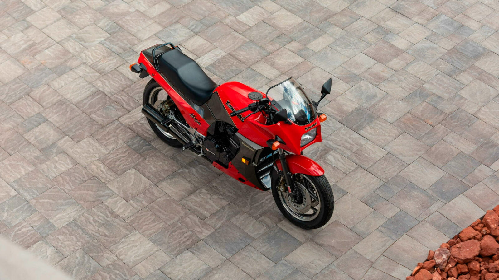 For Sale: Kawasaki Ninja 900 – An Original Pre-Production Model