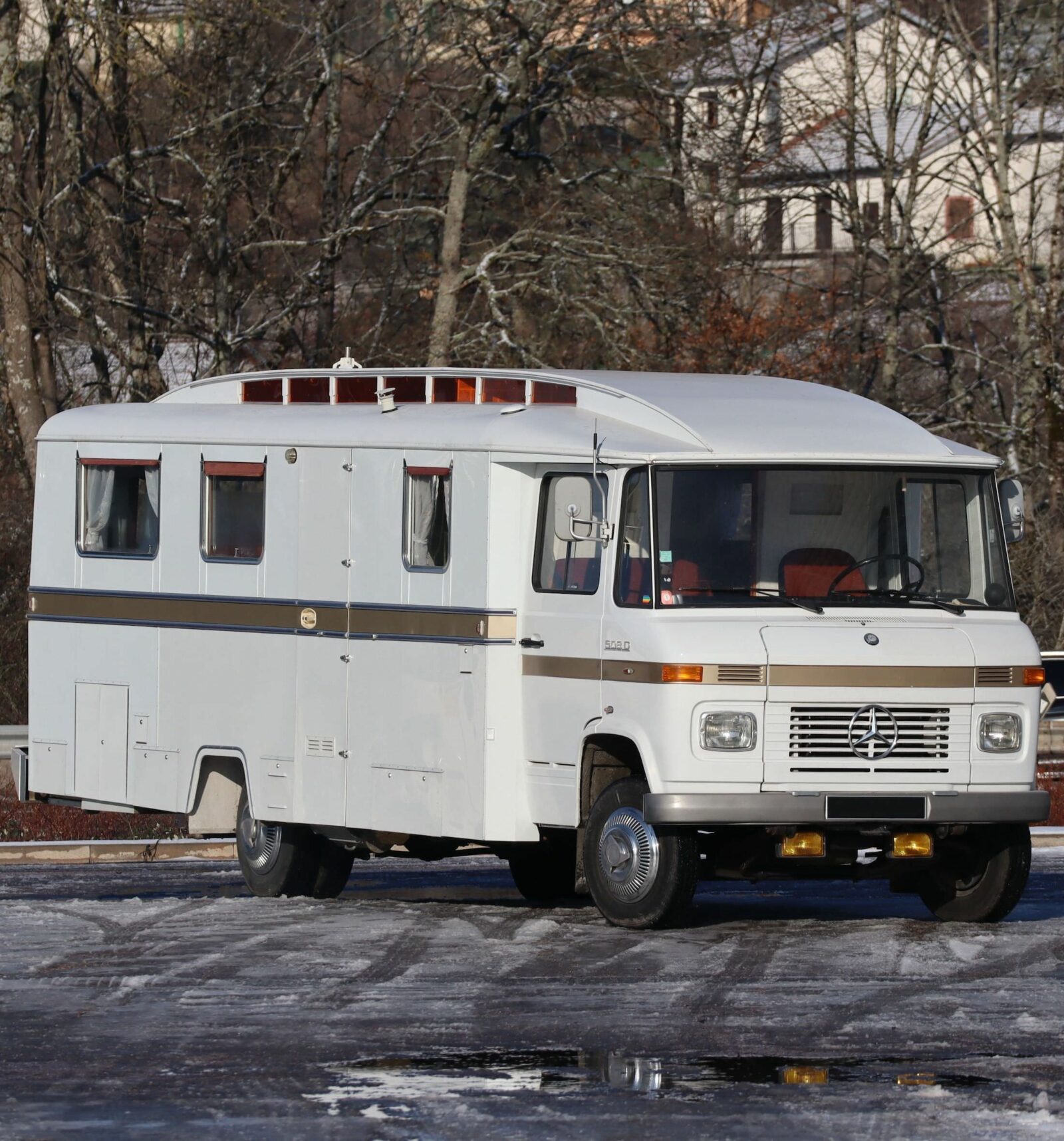 Retro Survivor For Sale: A 1977 Mercedes-Benz T2 Notin Motorhome