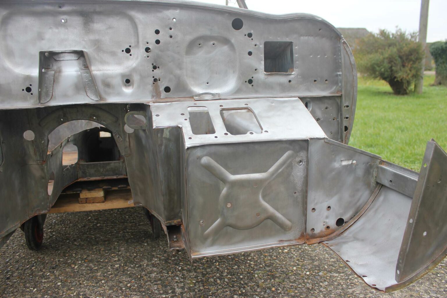 For Sale: A 1969 Jaguar E-Type 4.2 Project Car